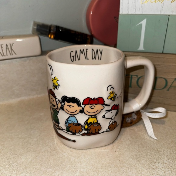 Rae Dunn | Kitchen | Rae Dunn Charlie Brown Game Day Baseball Mug ...